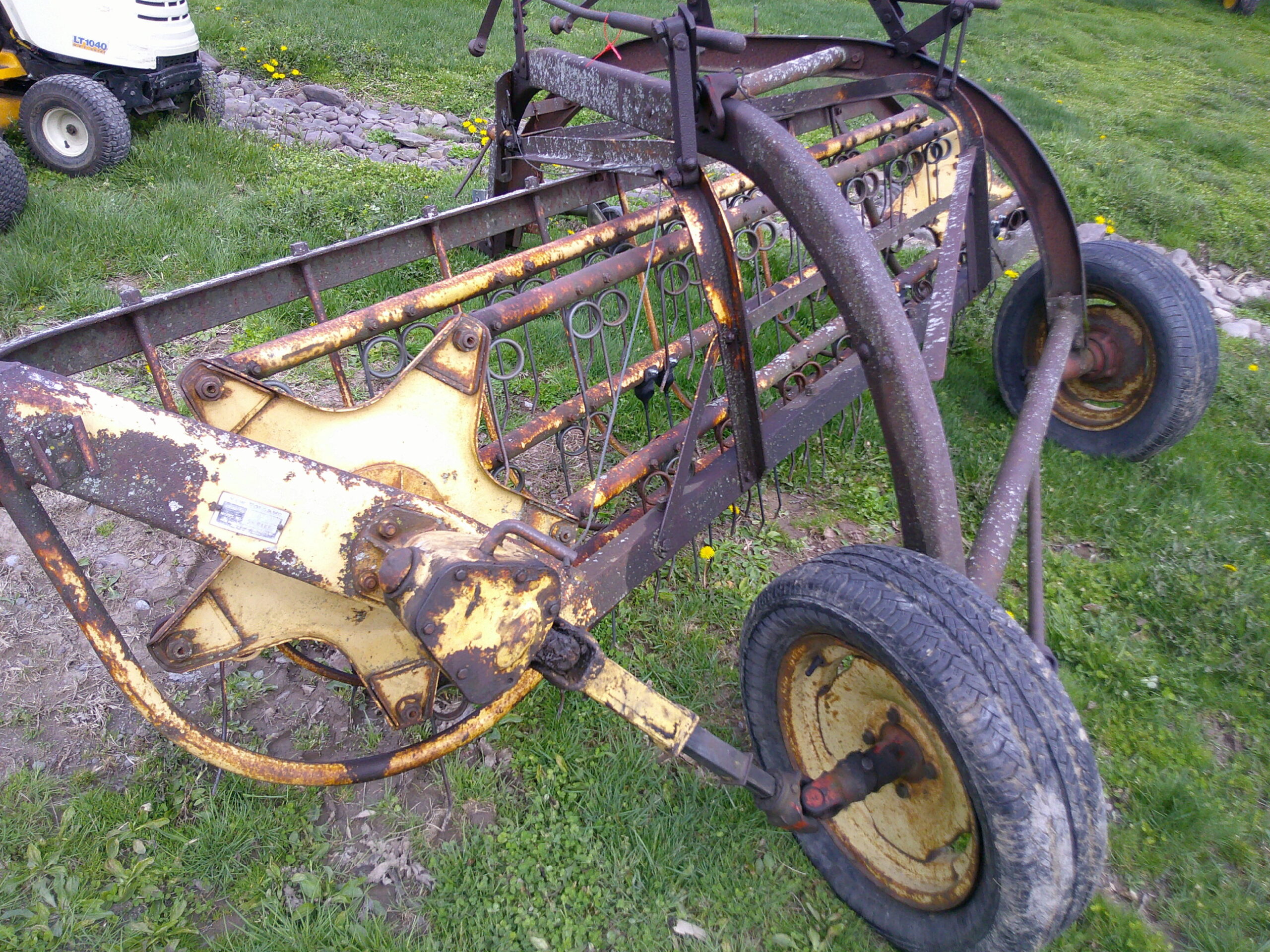 626: New Holland 56 Rake - Frank Walker Inc | Farm Machinery Auction ...